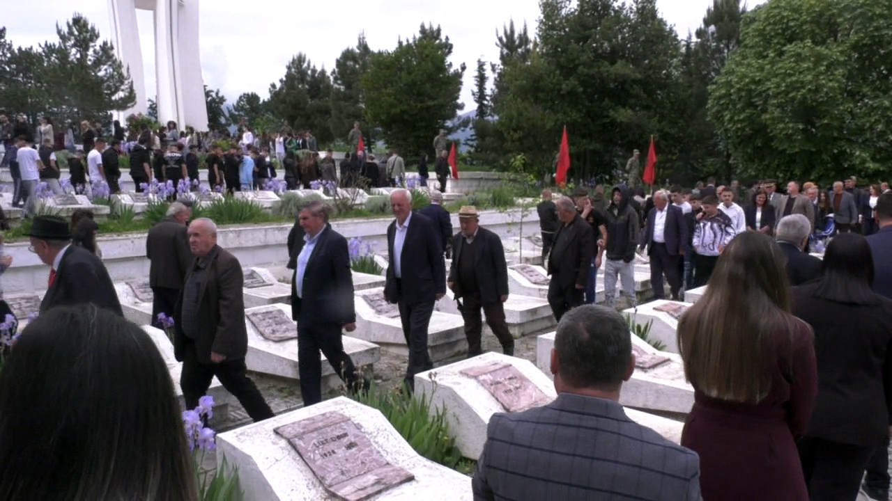 5 Maji, nderohen dëshmorët në Mat